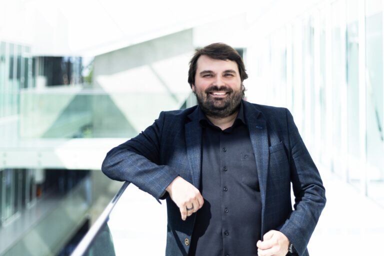 Kuo ypatingi kietojo elektrolito akumuliatoriai? KTU dr. Benas ...